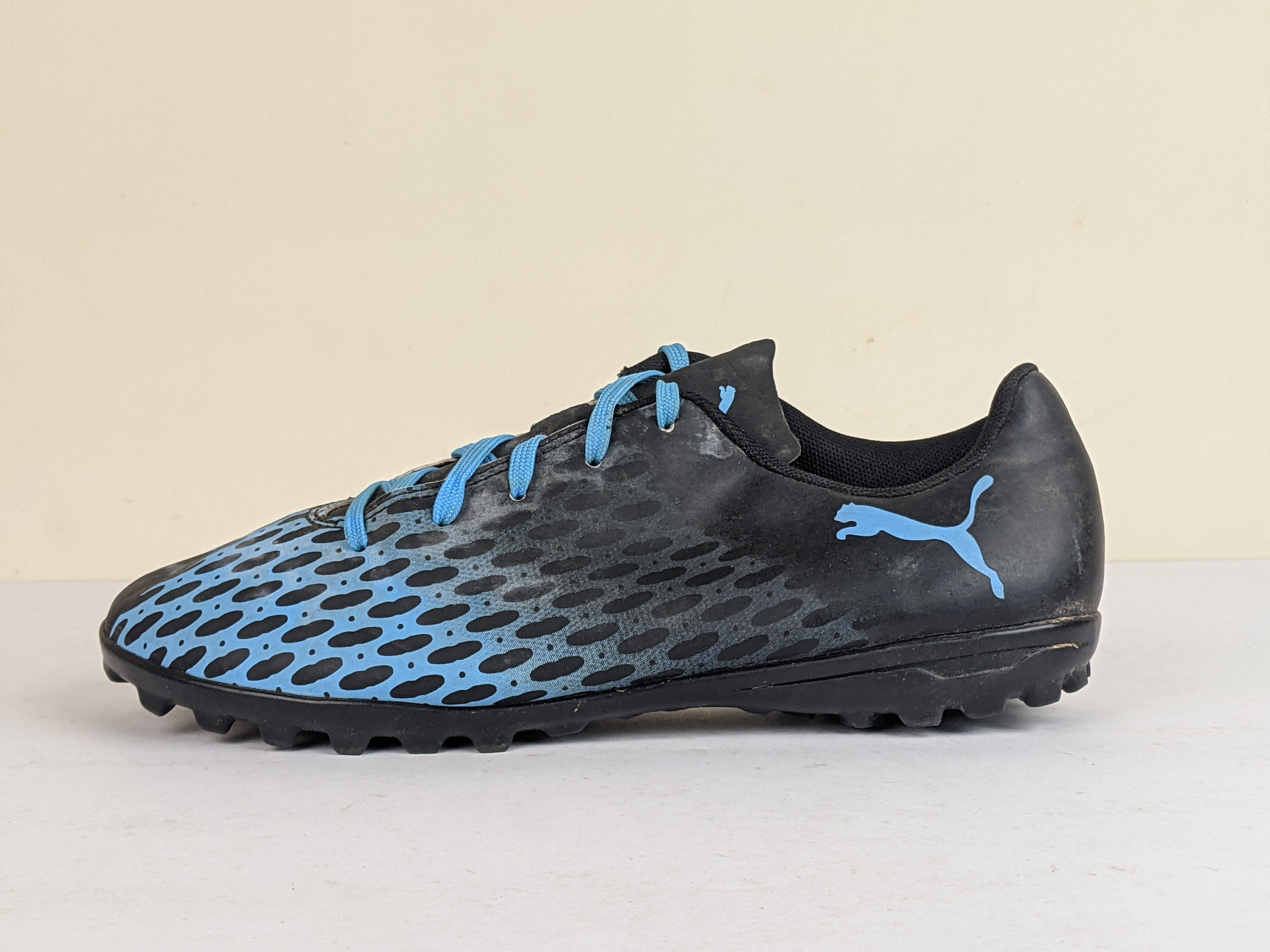 Puma Spirit III TT 'Black/Blue – Athletic Corner